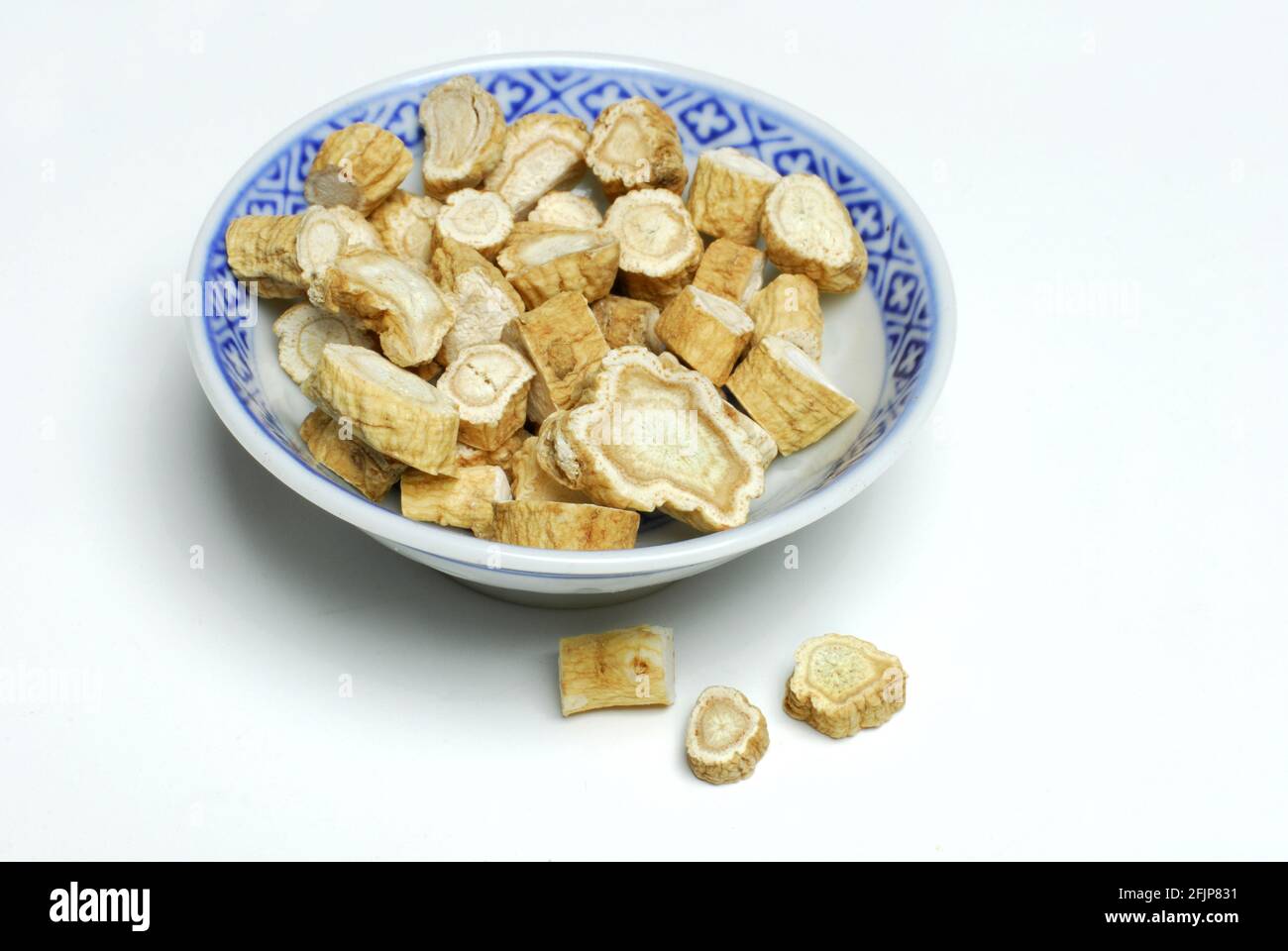 Real ginseng, sliced ginseng root, seng, Ginseng (Panax ginseng) Korean ...