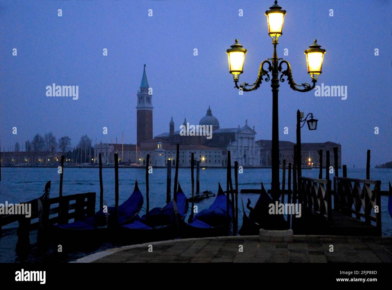 Lantern church hi-res stock photography and images - Alamy