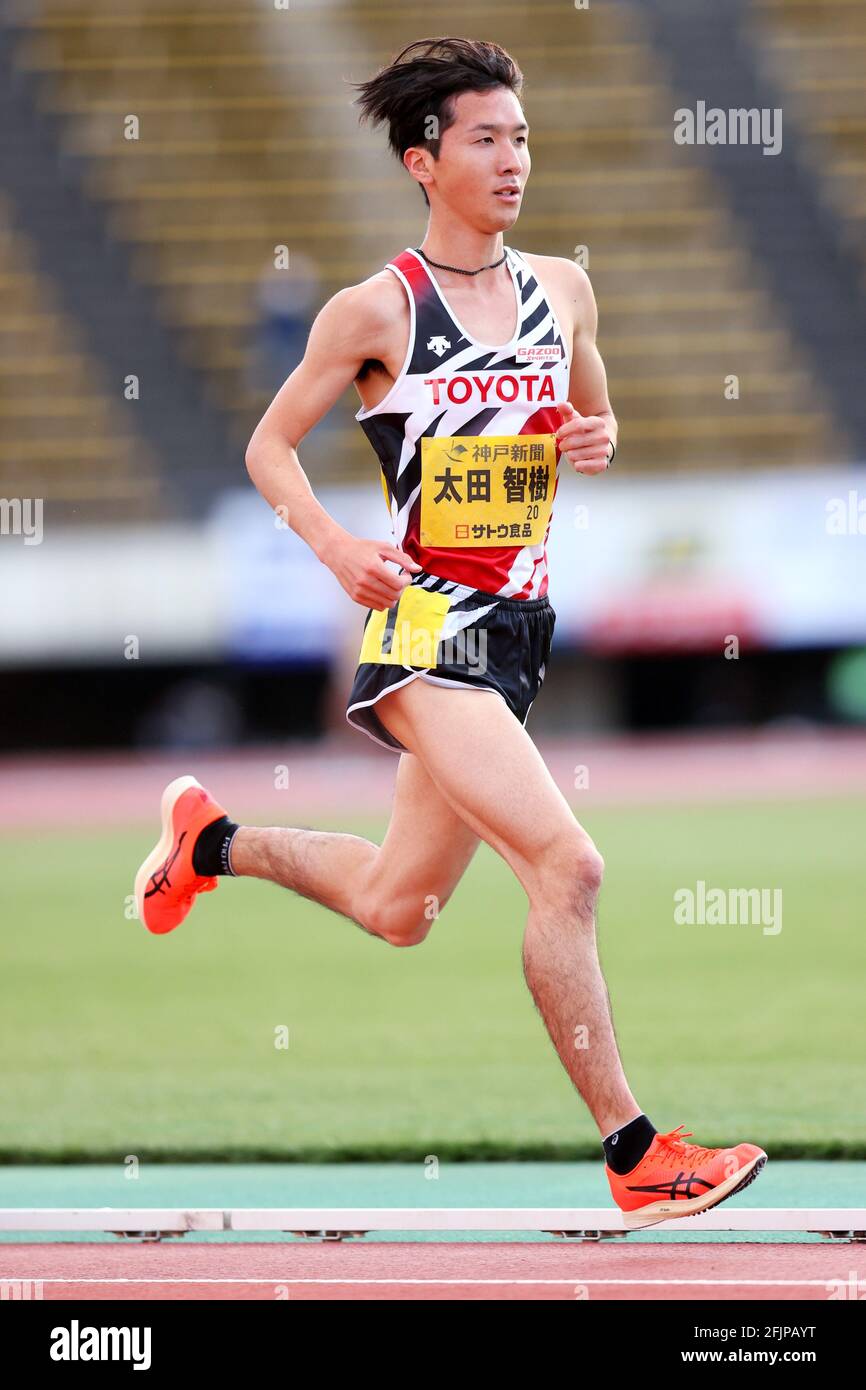Kobe, Japan. 25th Apr, 2021. Tomoki Ota Athletics : The 69th Hyogo Relay Carnival, Men's 10000m ...