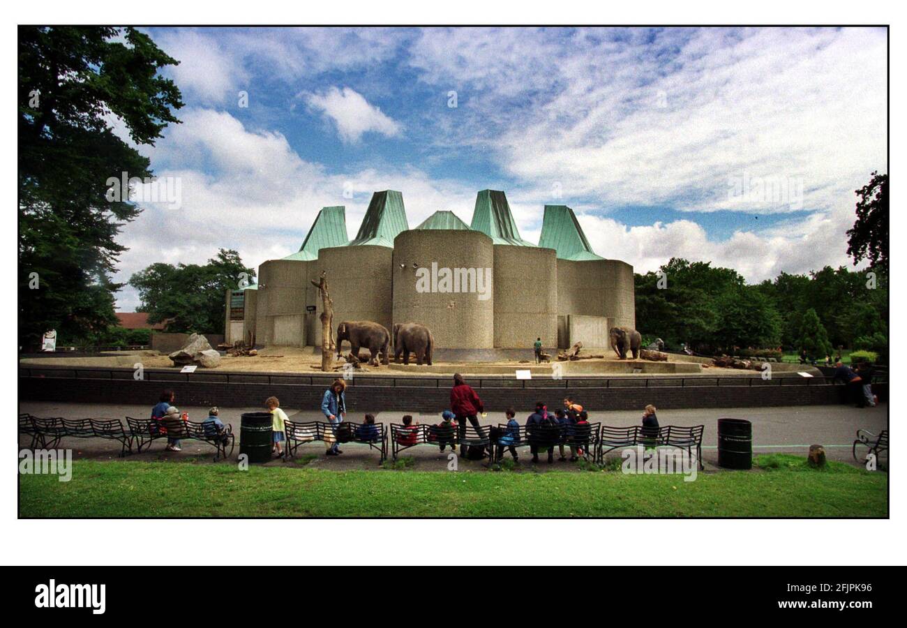 (listed building or grade listed) Cut Out Stock Images & Pictures - Alamy