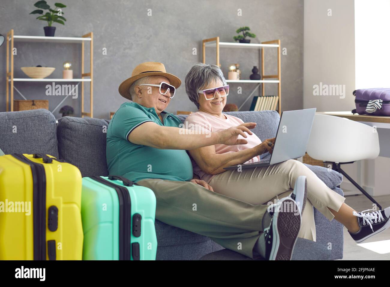 Old man booking hi-res stock photography and images - Alamy