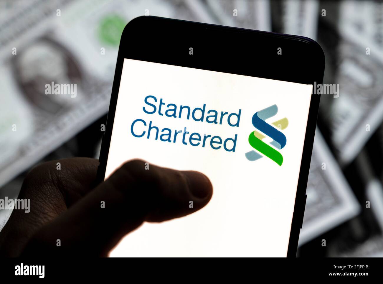 Standard chartered logo hi-res stock photography and images - Alamy