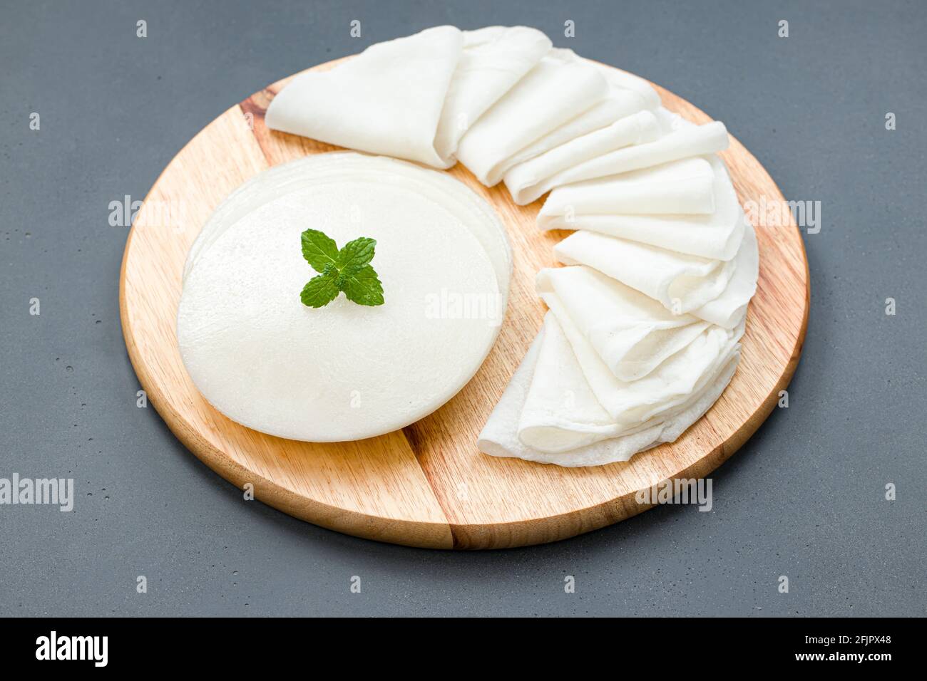 Pathiri hi-res stock photography and images - Alamy