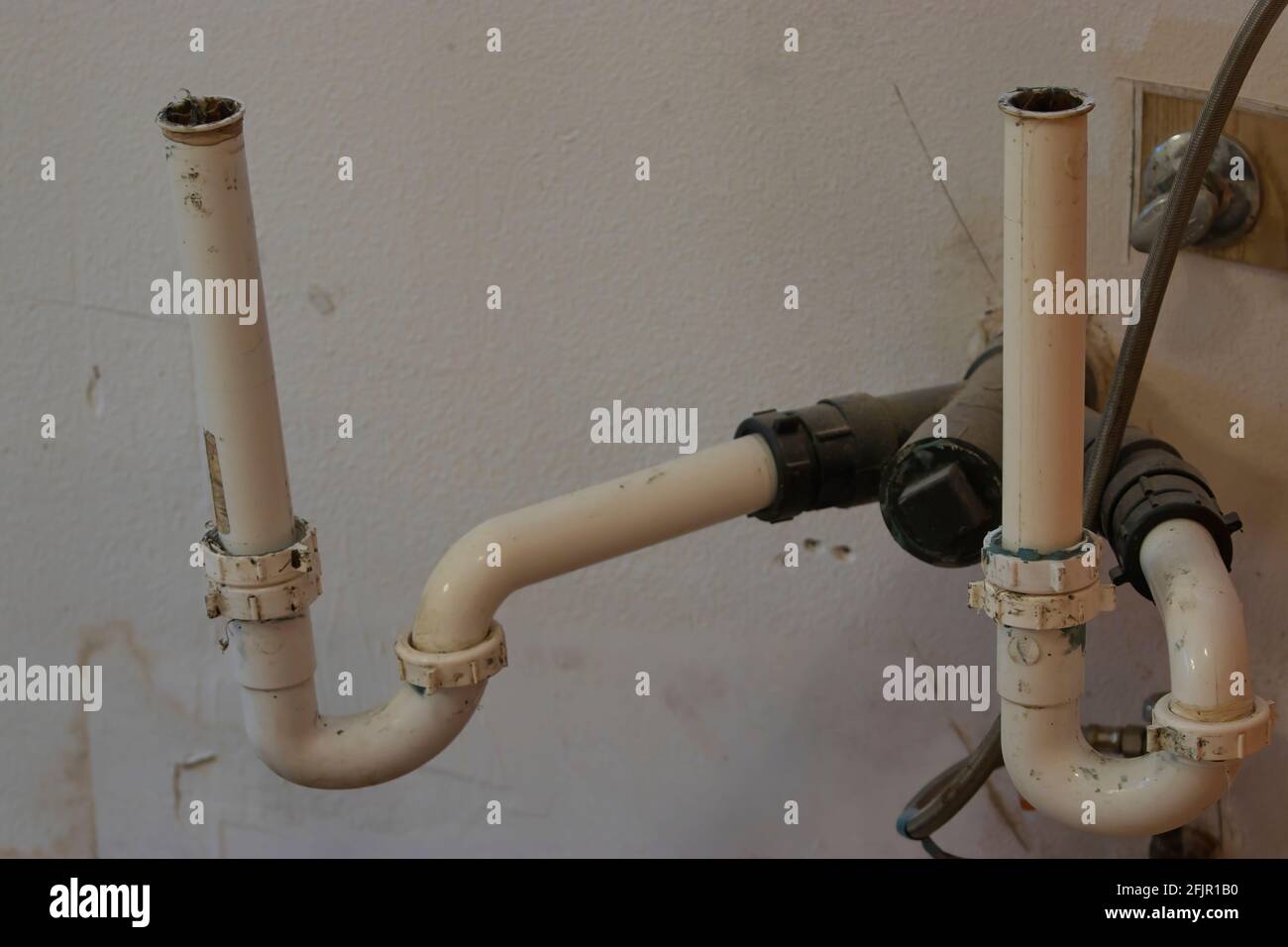 Exposed connection hardware hi-res stock photography and images - Alamy