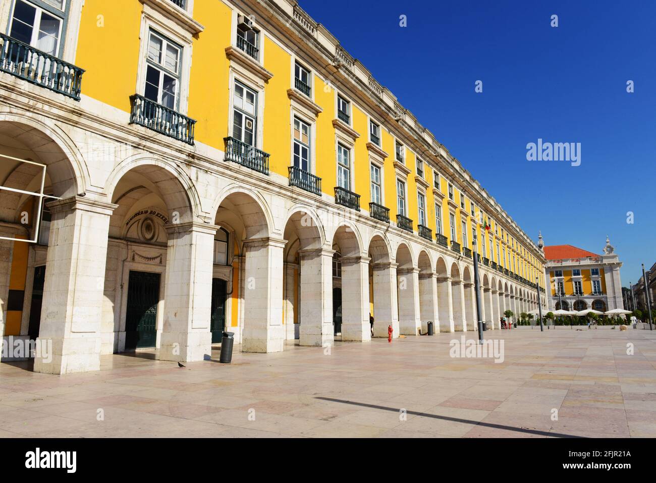 Commerce square in the heart of Lisbon's old city Stock Photo - Alamy