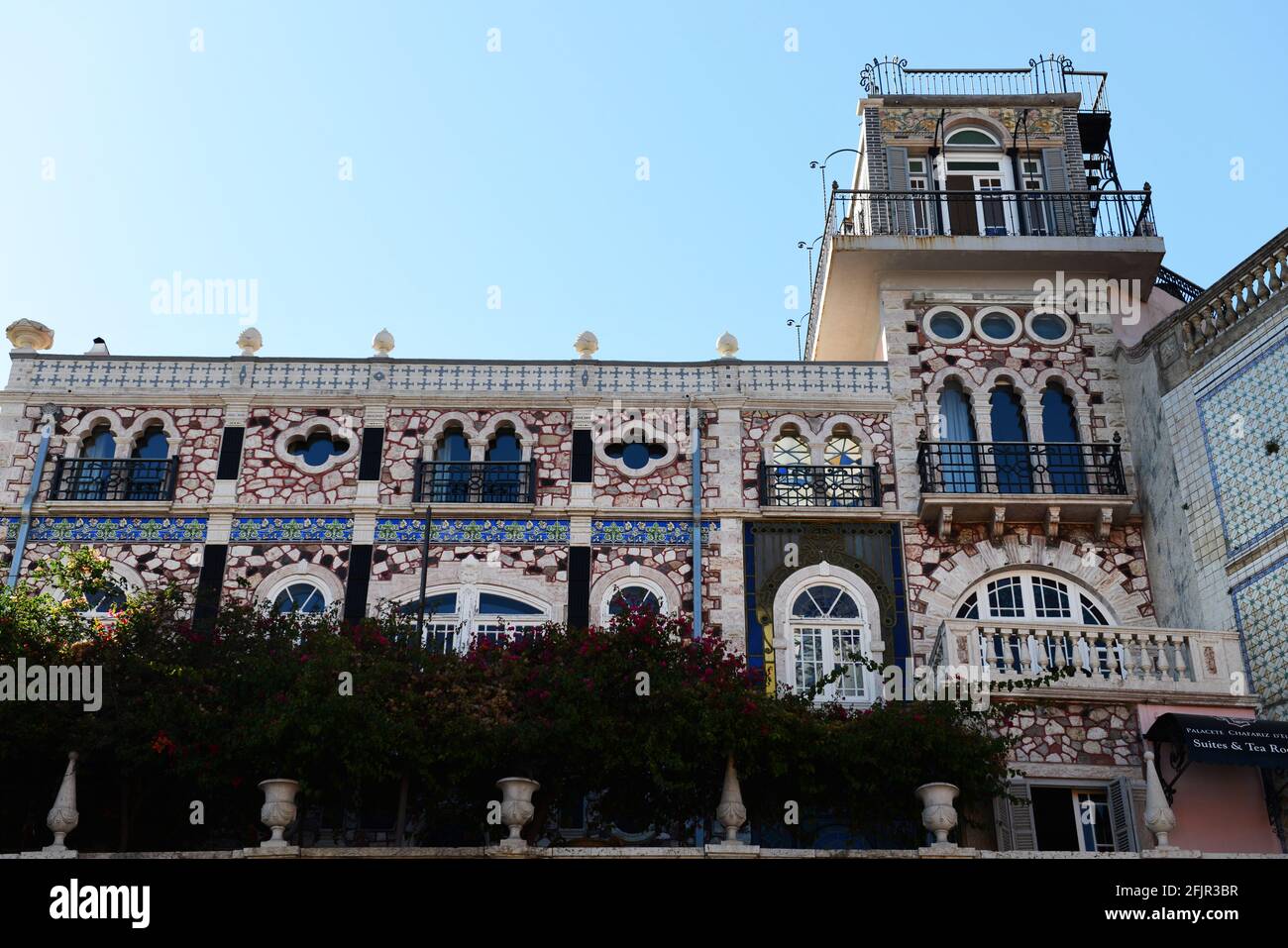 Moorish facade hi-res stock photography and images - Alamy