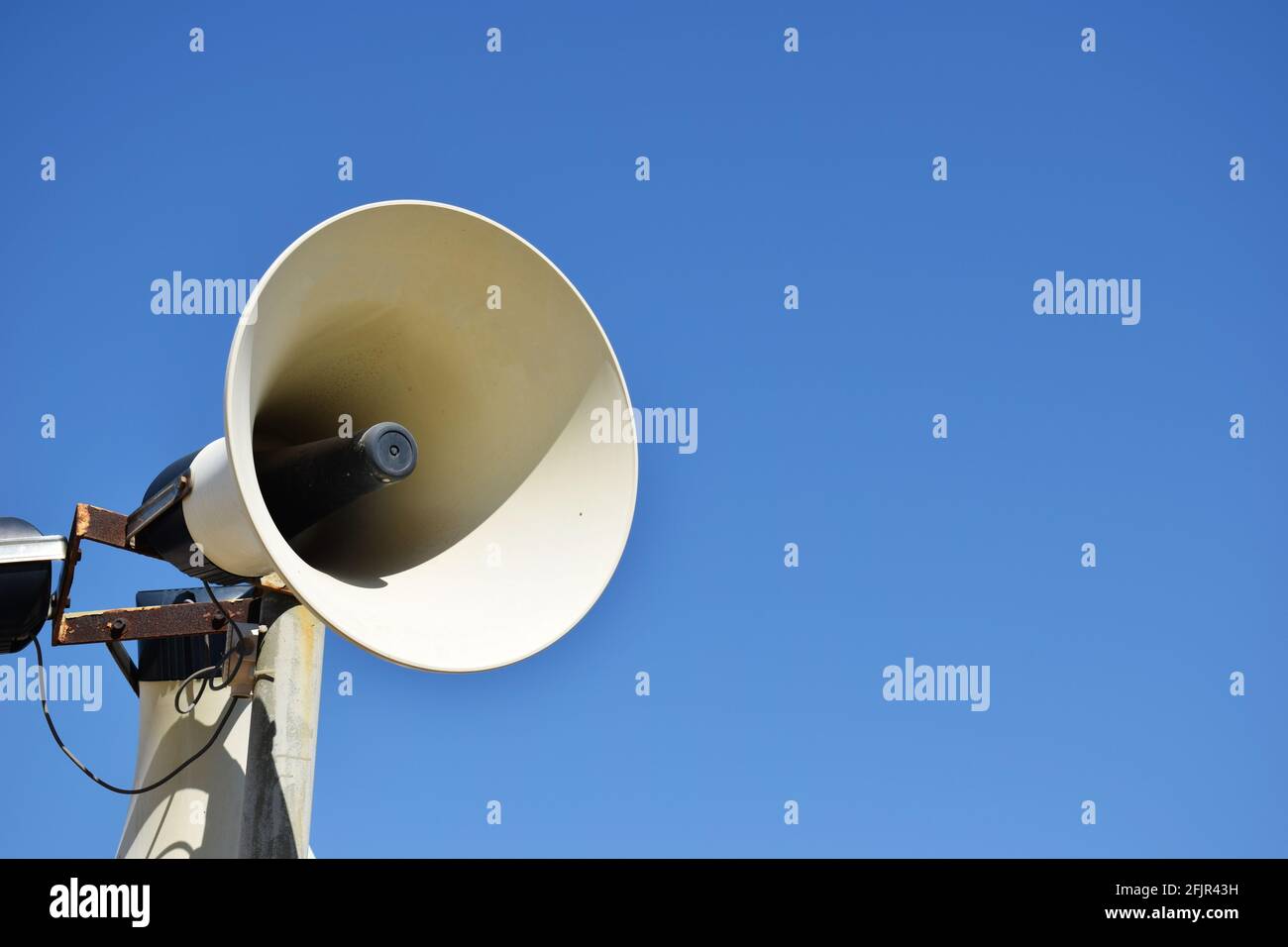 Loudspeaker pa system hi-res stock photography and images - Alamy