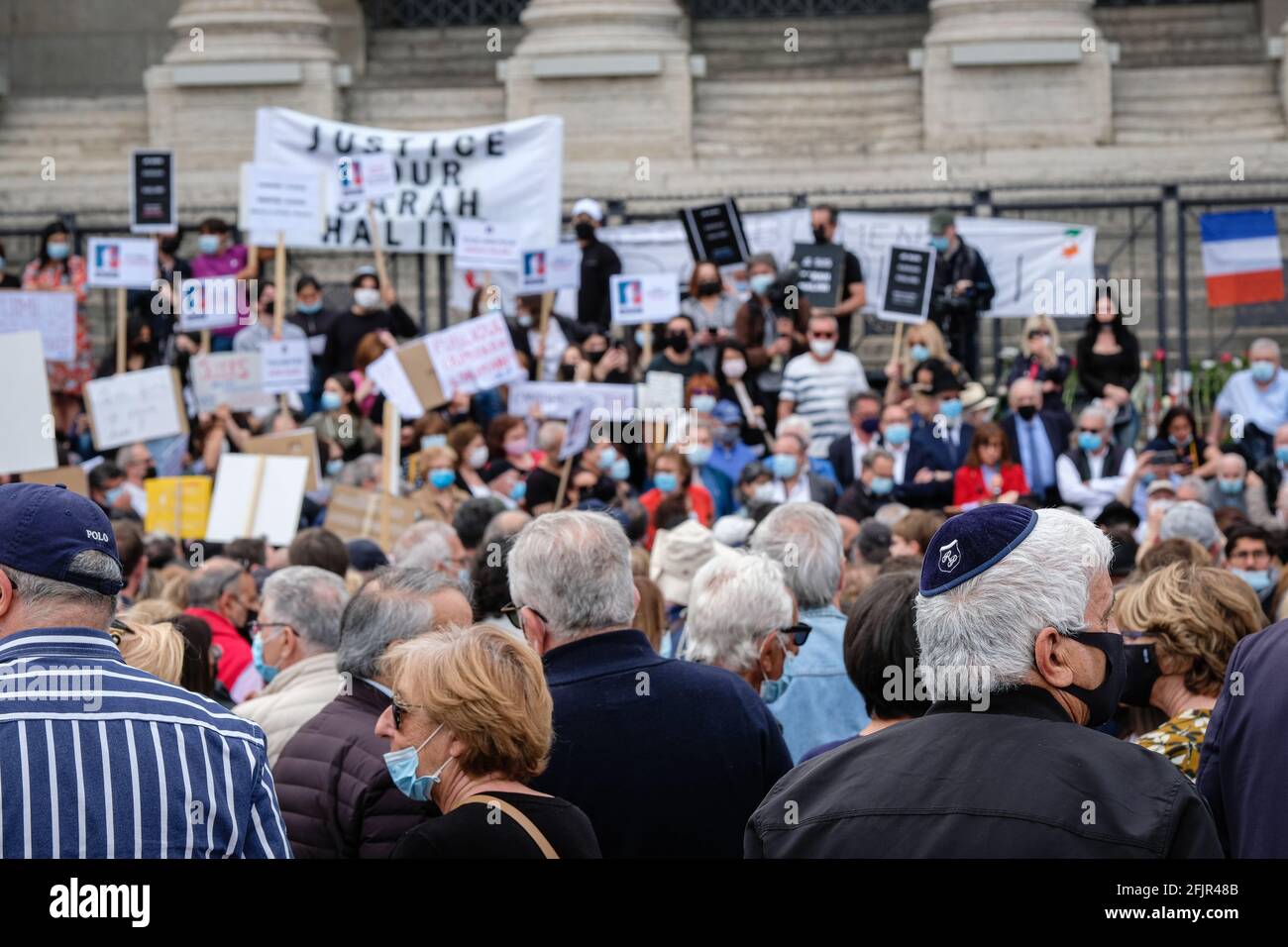 Lyon (France), April 25, 2021.About 800 people gathered in front of the ...