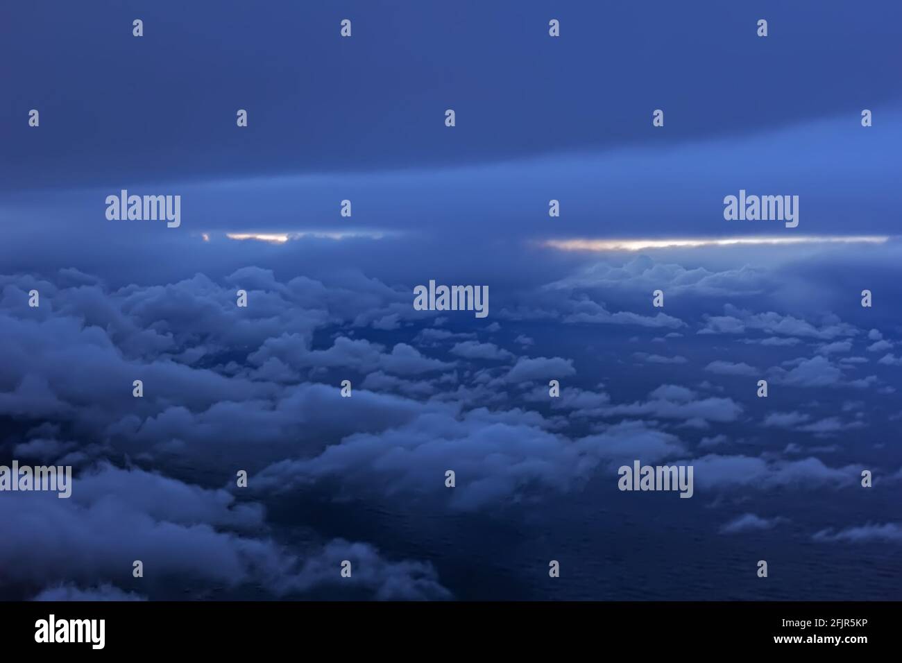 Twilight cloud hi-res stock photography and images - Alamy