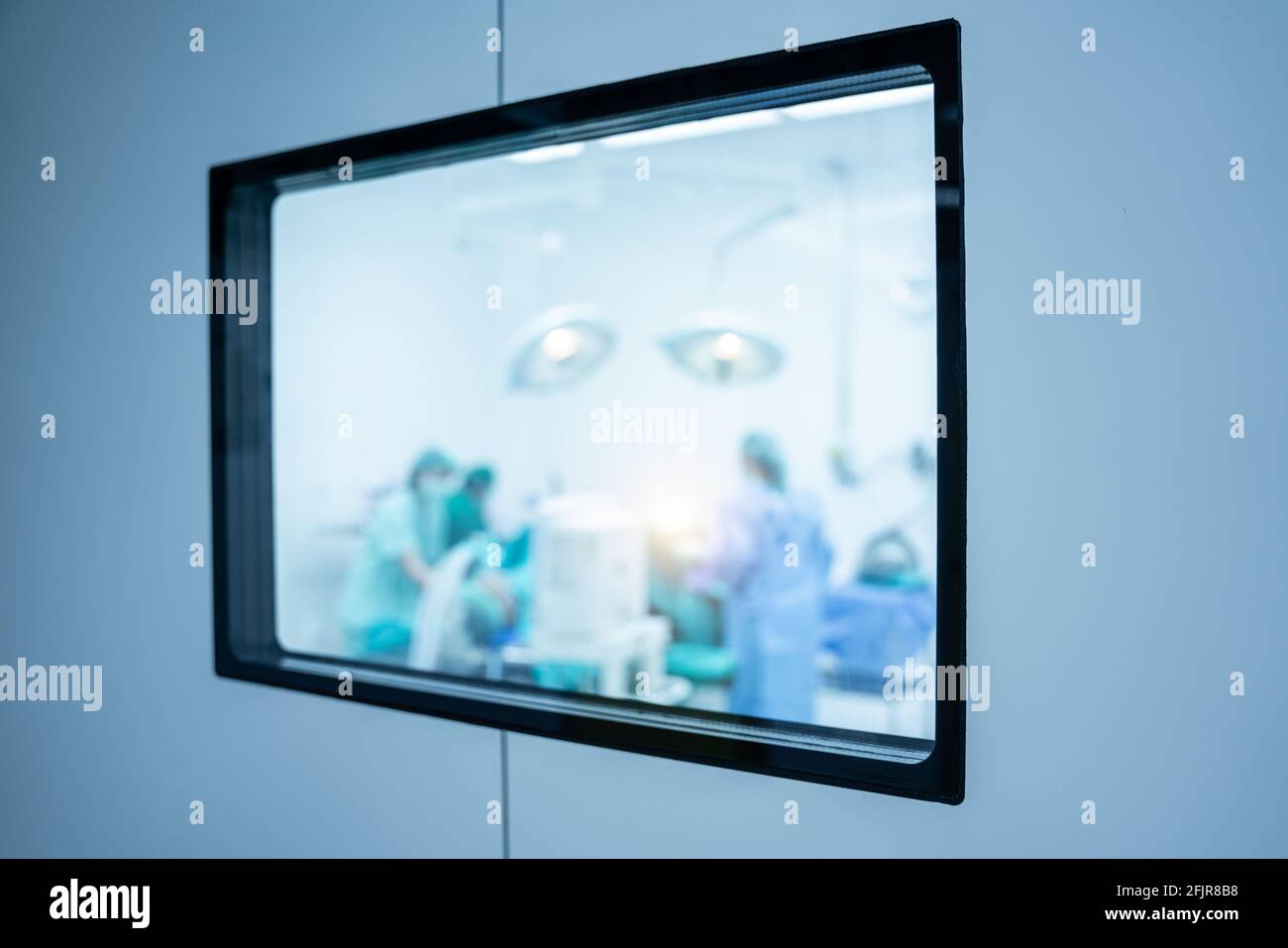 Operating room door hi-res stock photography and images - Alamy