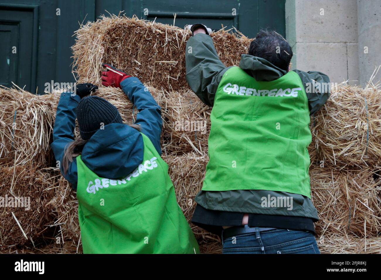 Ecological protest paris hi-res stock photography and images - Alamy