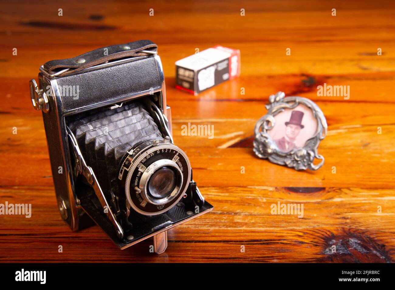 1980s camera hi-res stock photography and images - Alamy