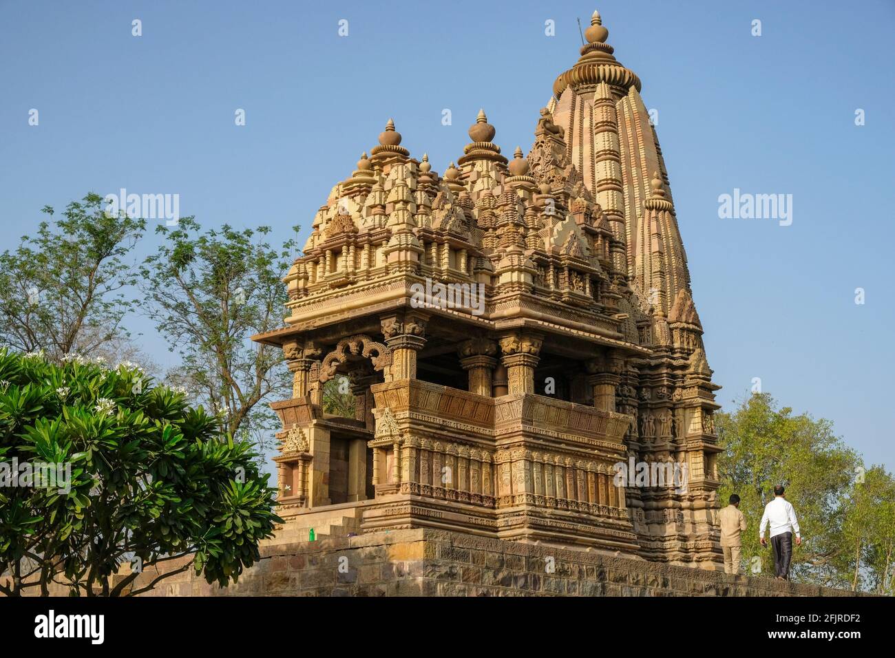 Javari temple khajuraho hi-res stock photography and images - Alamy