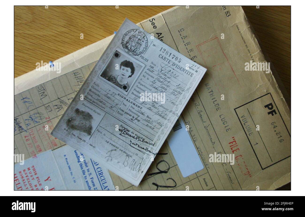 27 11 2002 Cut Out Stock Images & Pictures - Alamy