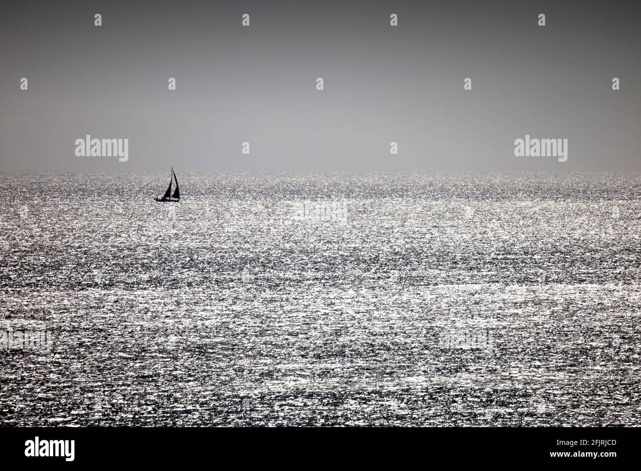 yacht,sea,sunlight,silhouette,sky,glitter,English,Channel,Isle of Wight ...