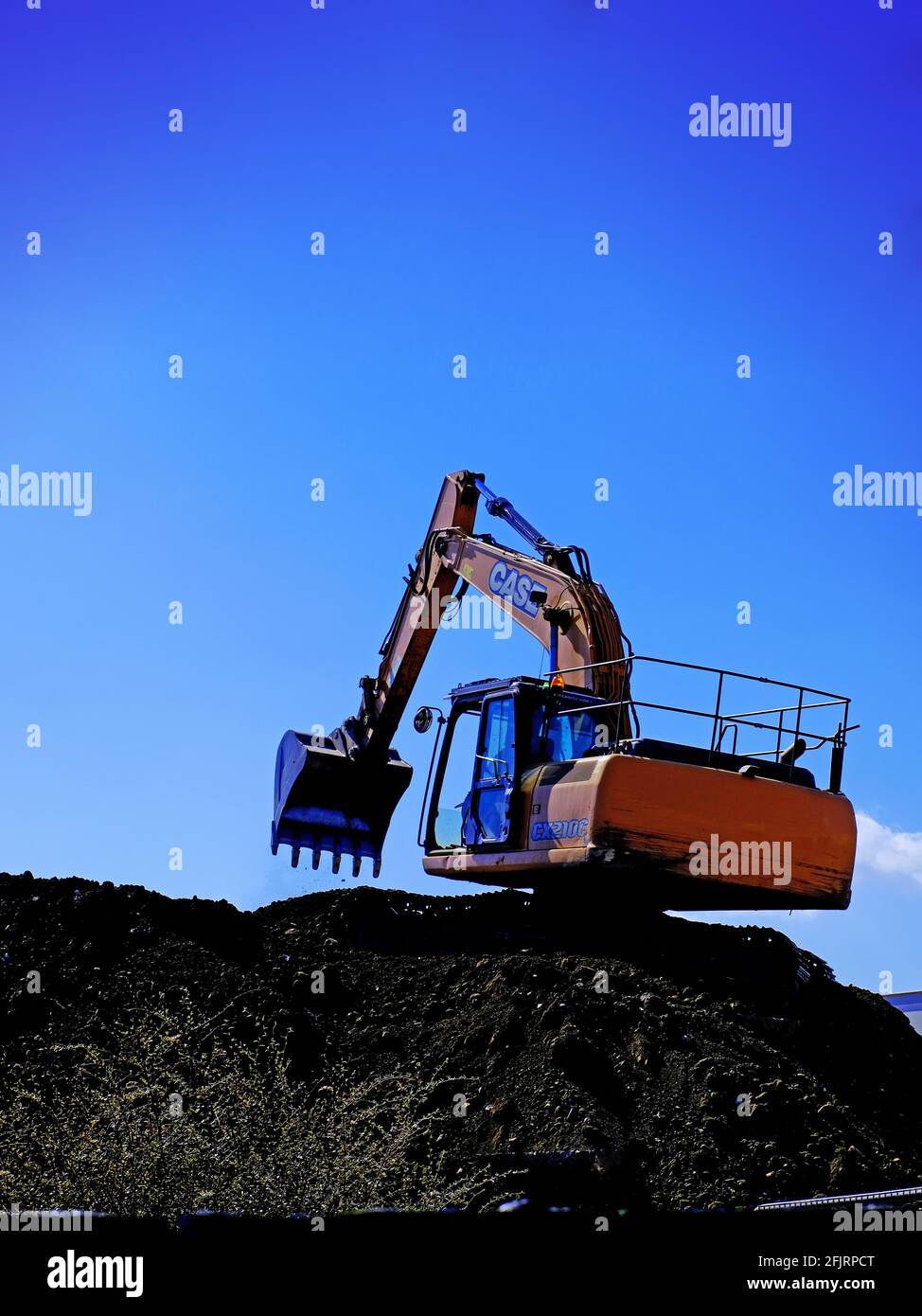 Jcb mechanical digger diggers hi-res stock photography and images - Alamy