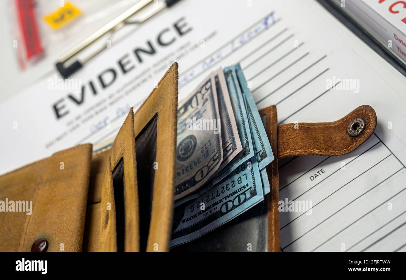 Crime notes hi-res stock photography and images - Alamy