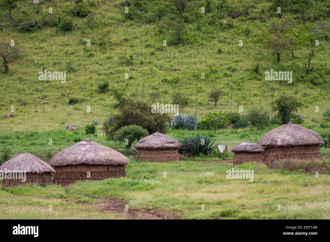 Africa mud huts african architecture hi-res stock photography and ...