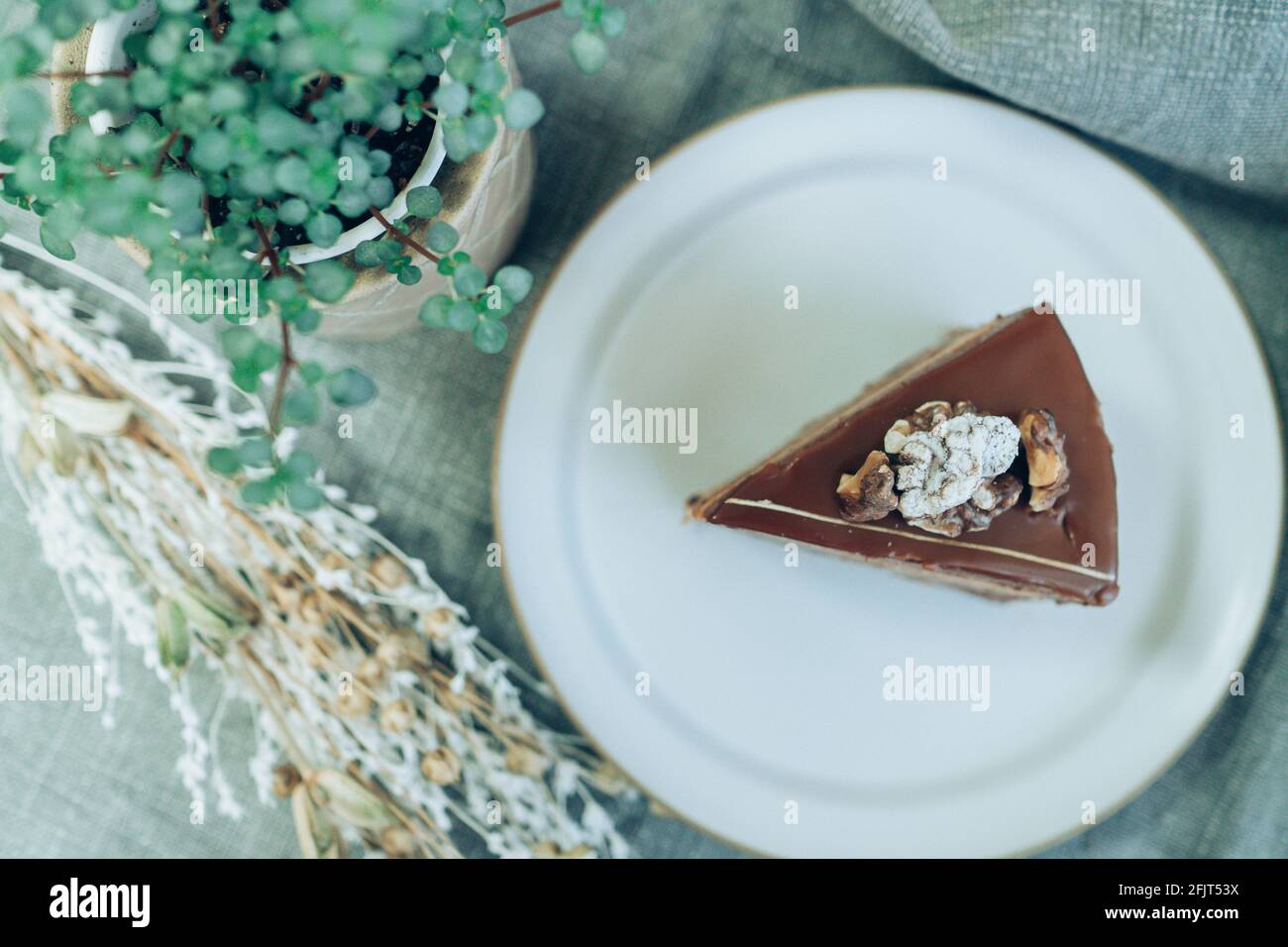 Chocolate and cream cake hi-res stock photography and images - Alamy