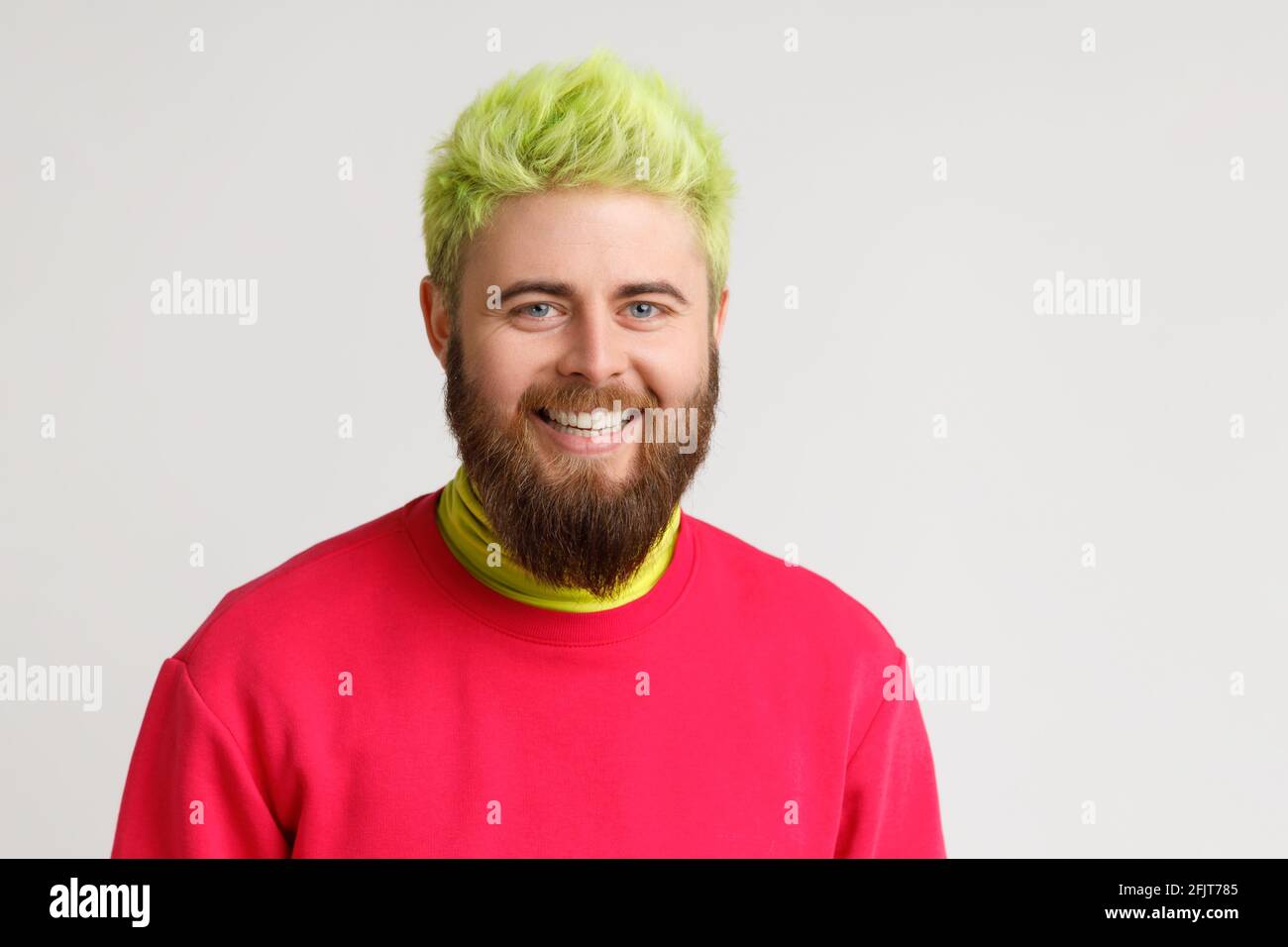 Man in red jumper hi-res stock photography and images - Alamy