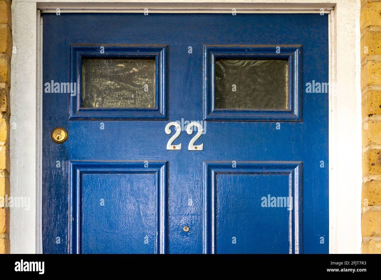 Number 22 front door hi-res stock photography and images - Alamy