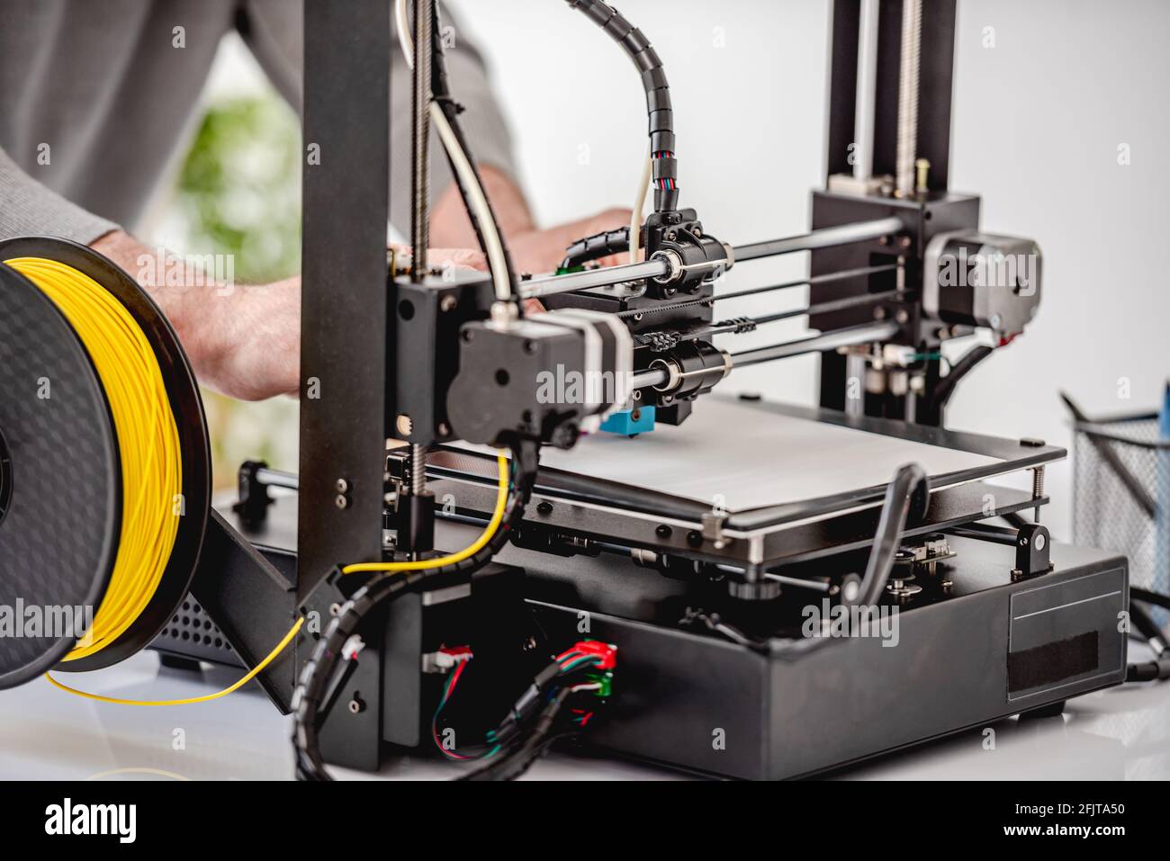 3d printing hand hi-res stock photography and images - Alamy