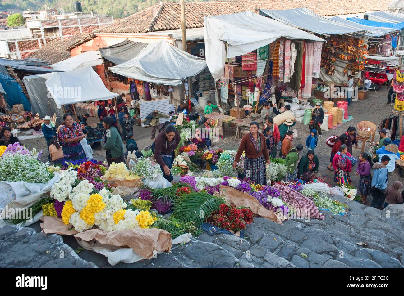 Chichicastenango Market, Chichicastenango, Guatemala Stock Photo - Alamy
