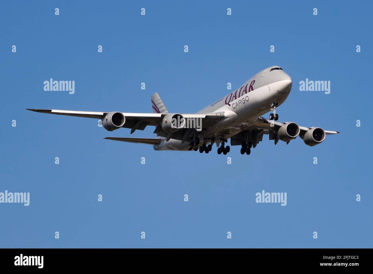 Qatar Airways Cargo Boeing 747-8 Jumbo Jet A7-BGA cargo plane arrival ...