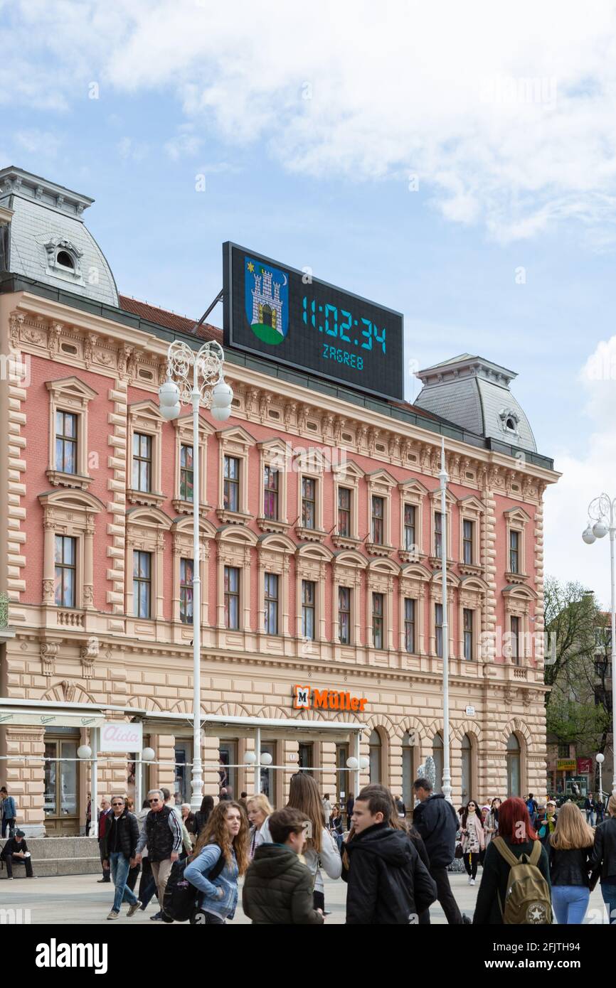 Zagreb clock hi-res stock photography and images - Alamy
