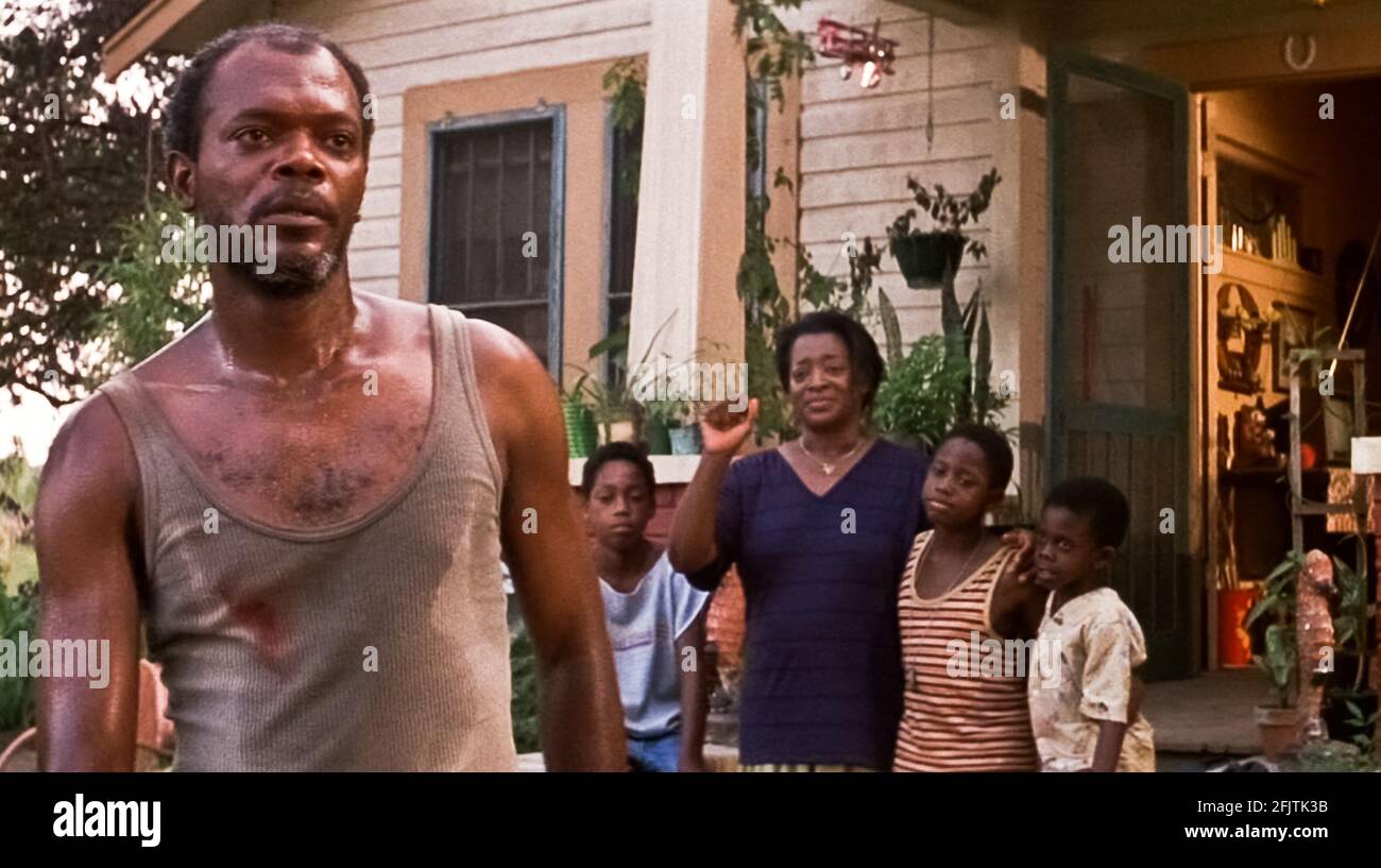 Usa Tonea Stewart And Samuel L Jackson In A Scene From C Warner Bros