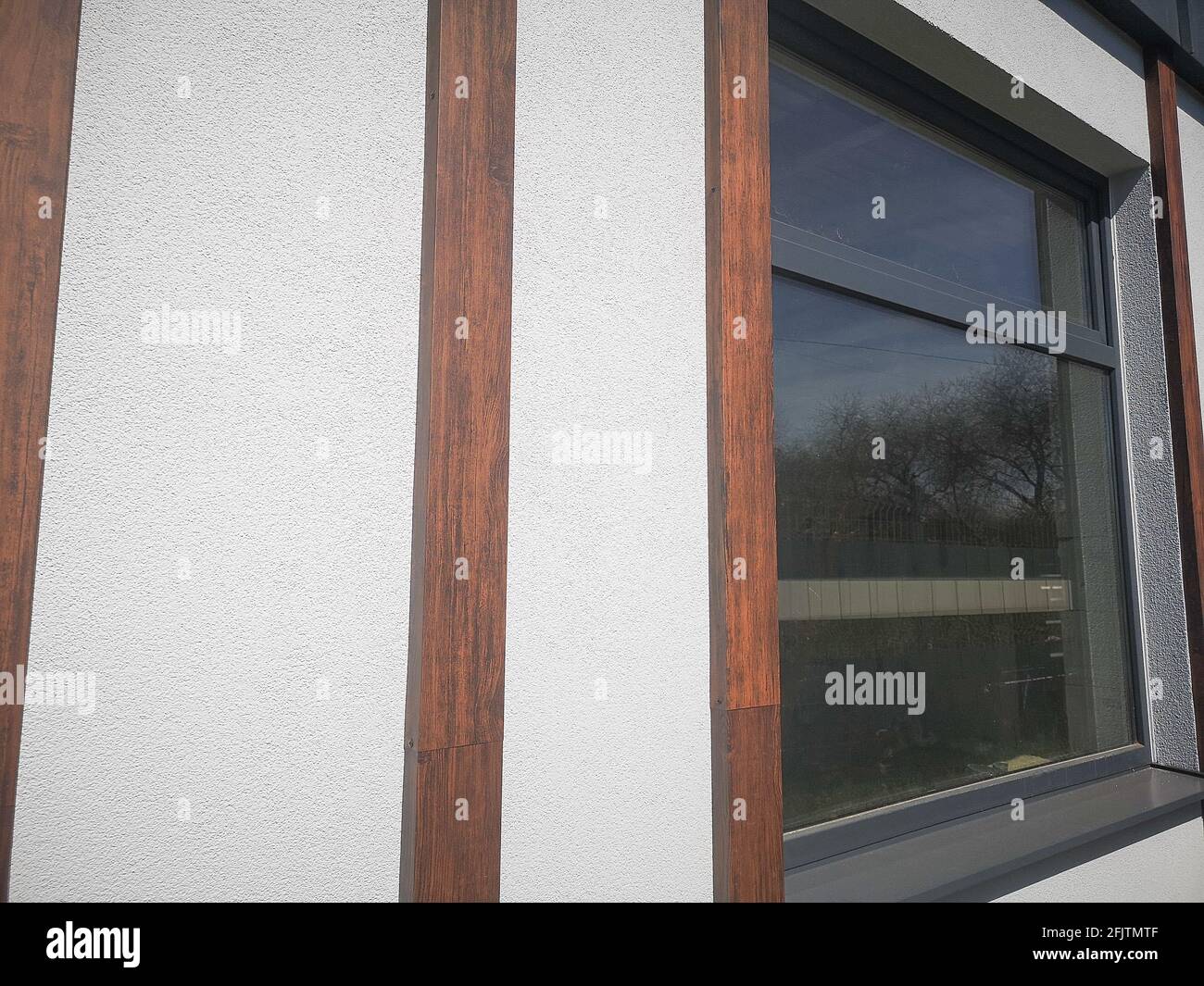 Modern windows outside curtain hi-res stock photography and images - Alamy