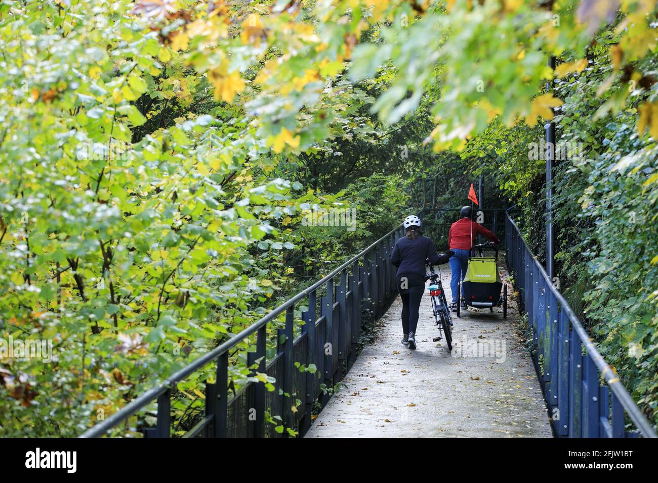 Switzerland, Canton of Geneva, Geneva, path along the Rhone, bicycles ...