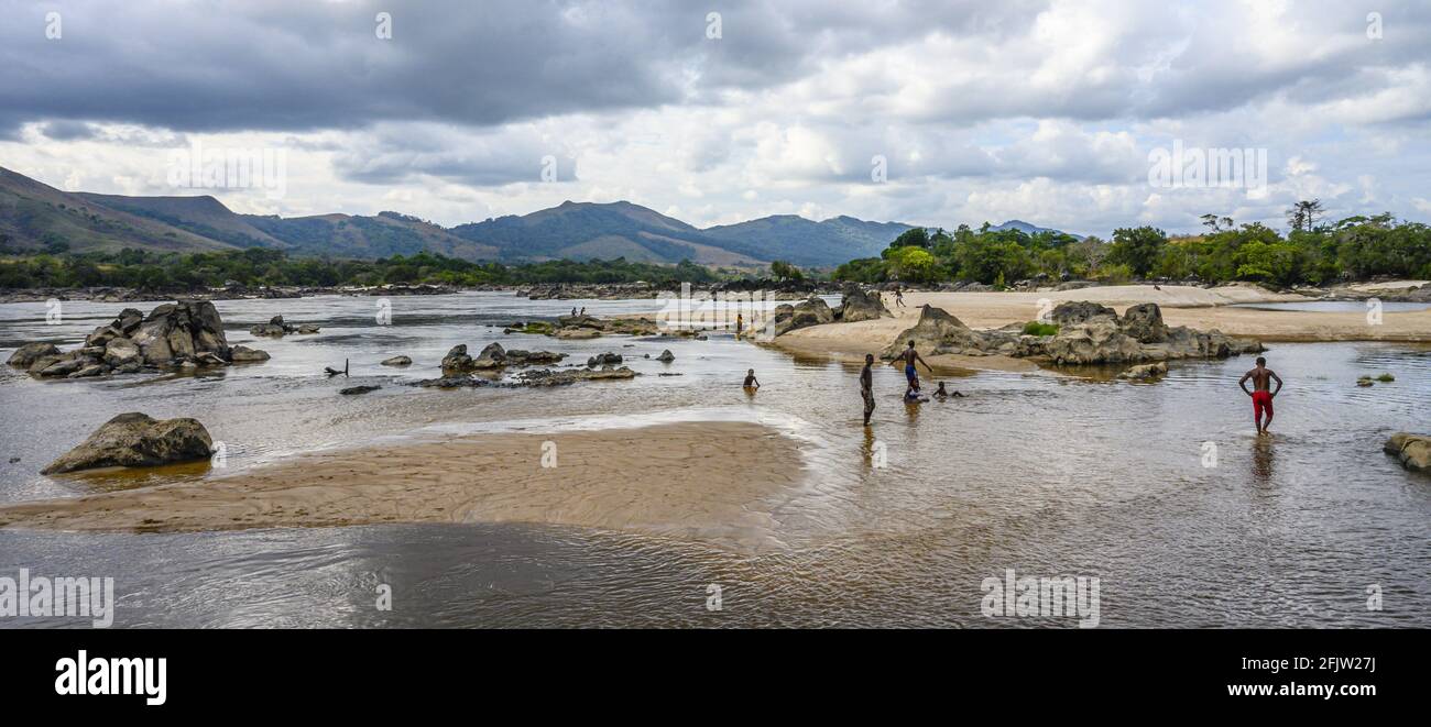 Ogooué river africa hi-res stock photography and images - Alamy