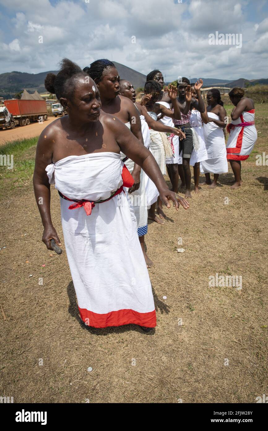 Women initiation ceremony gabon hi-res stock photography and images - Alamy