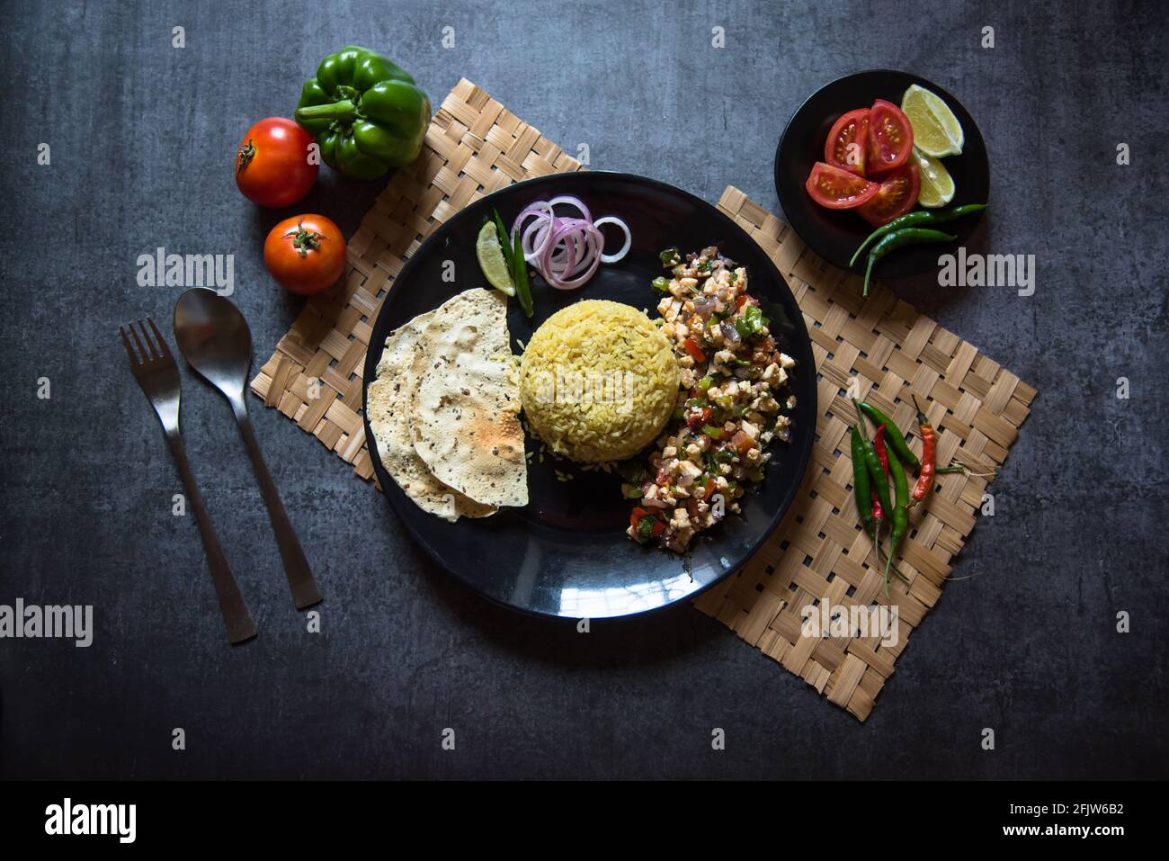 Indian lunch hi-res stock photography and images - Alamy
