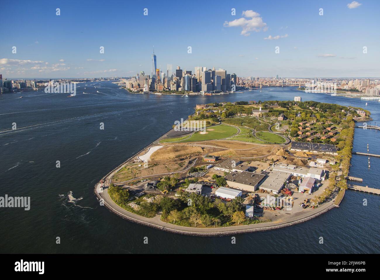 Governors island aerial hi-res stock photography and images - Alamy