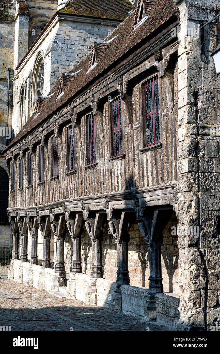 15th century bookshop hi-res stock photography and images - Alamy