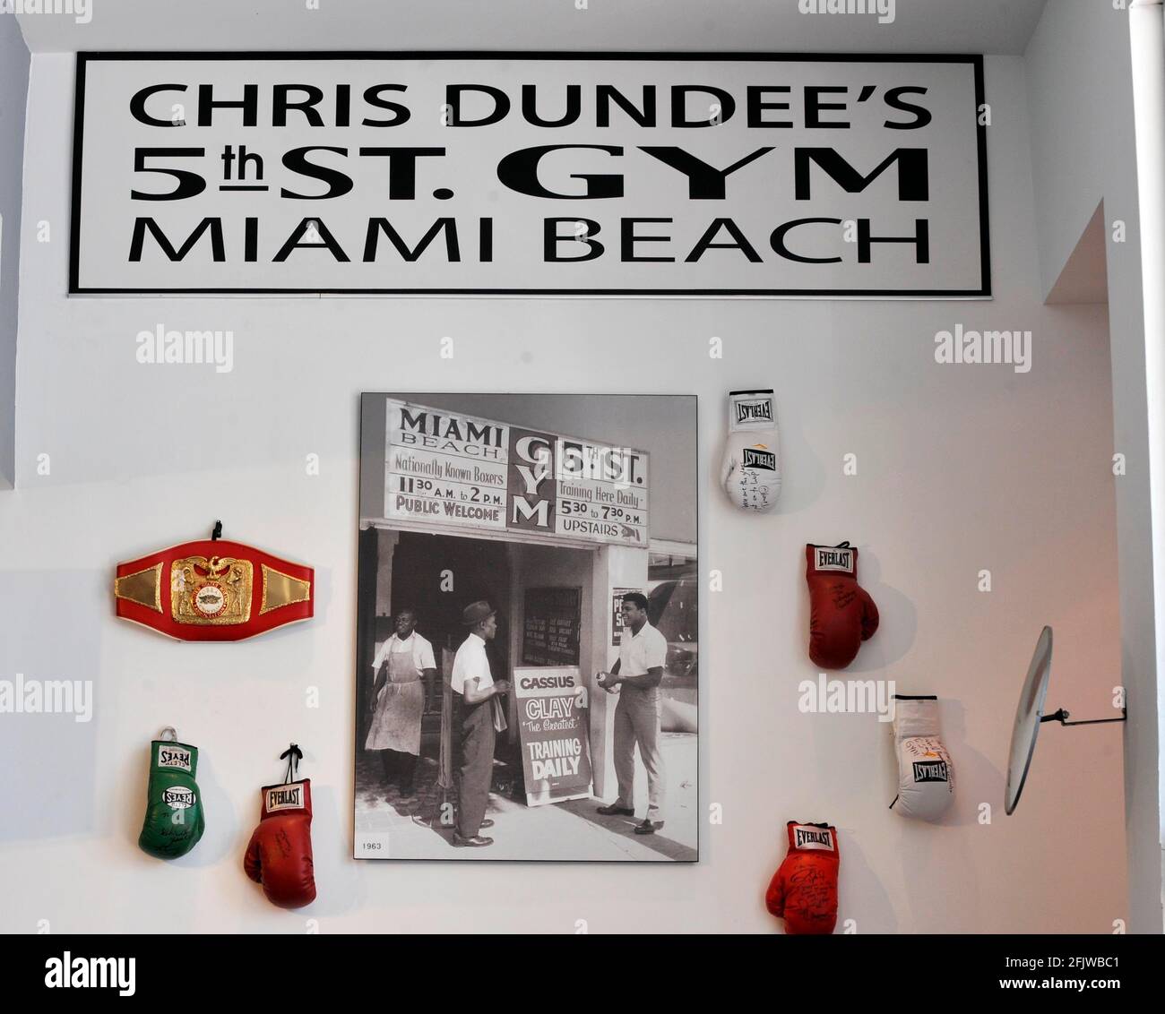 Angelo dundees hi-res stock photography and images - Alamy