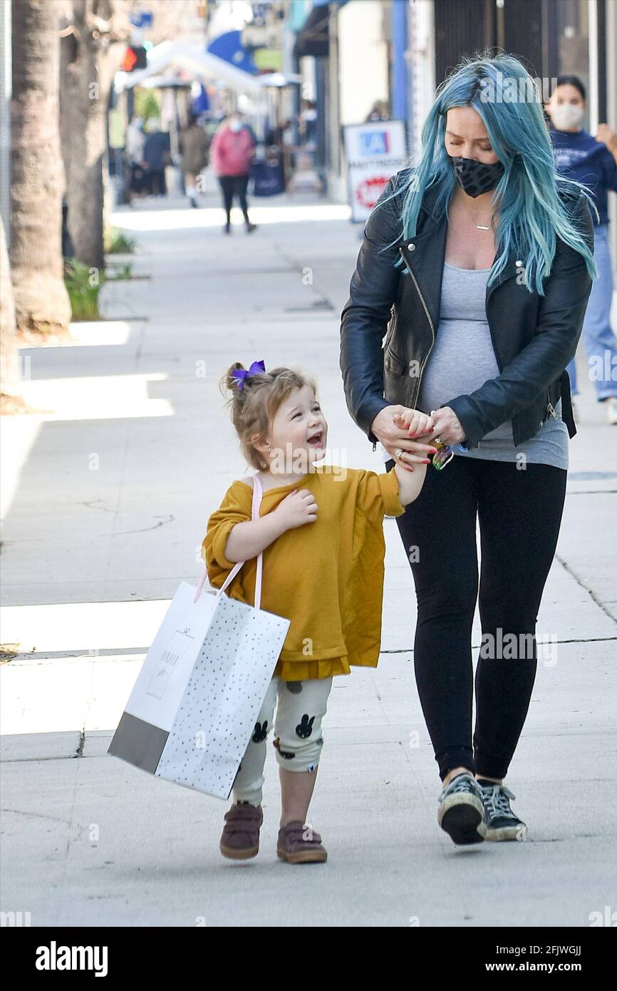 Los Angeles - CA - 20210313 - Hilary Duff and Matthew Koma are seen out ...