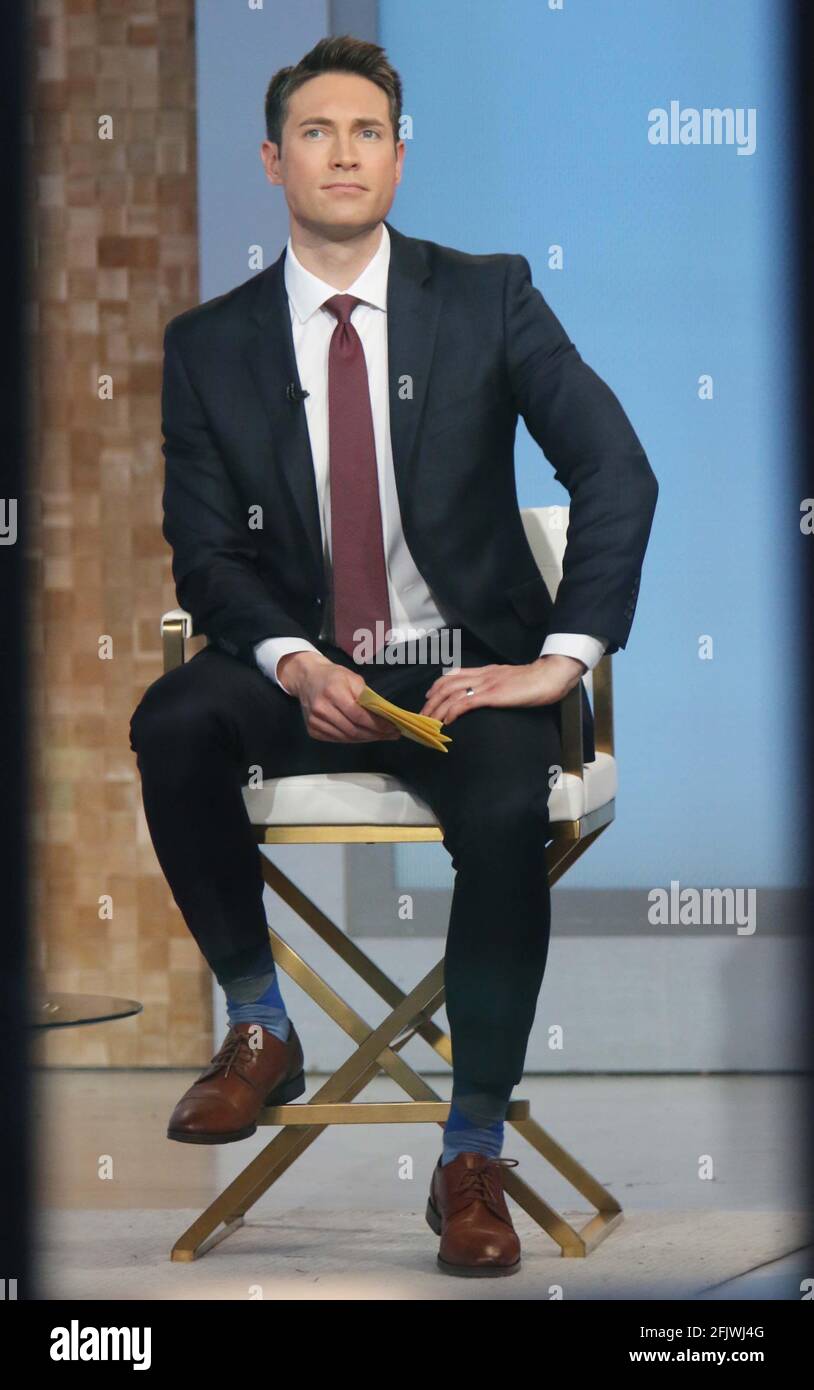 New York - NY - 20210326-Amy RobachT.J. Holmes and Whit Johnson Host ...