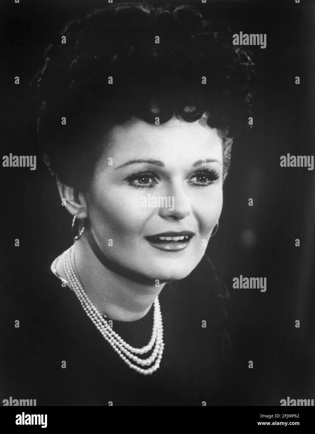 Valerie perrine hi-res stock photography and images - Alamy