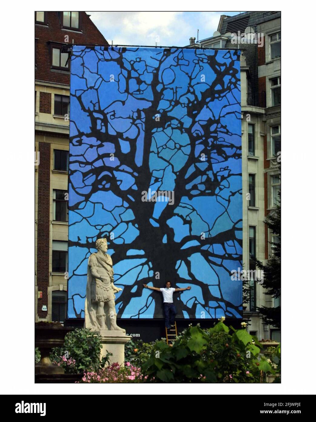 Contemporary british artist hi-res stock photography and images - Alamy