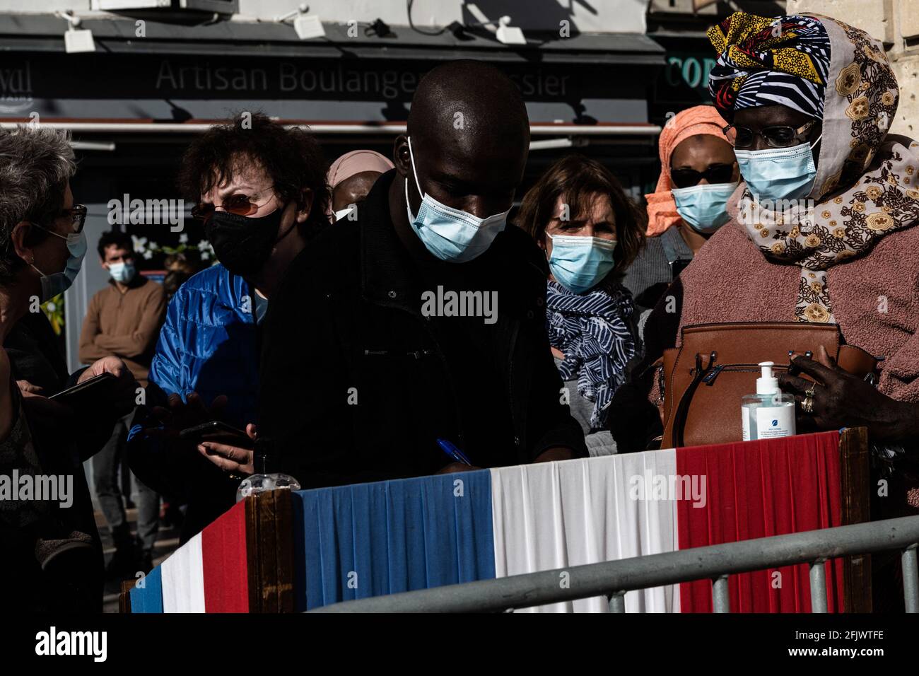 Stephanie drapeau hi-res stock photography and images - Alamy