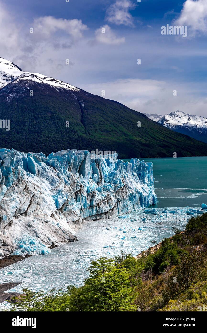 Amazing view of Perito Moreno glacier, blue ice burg glacier in Los ...