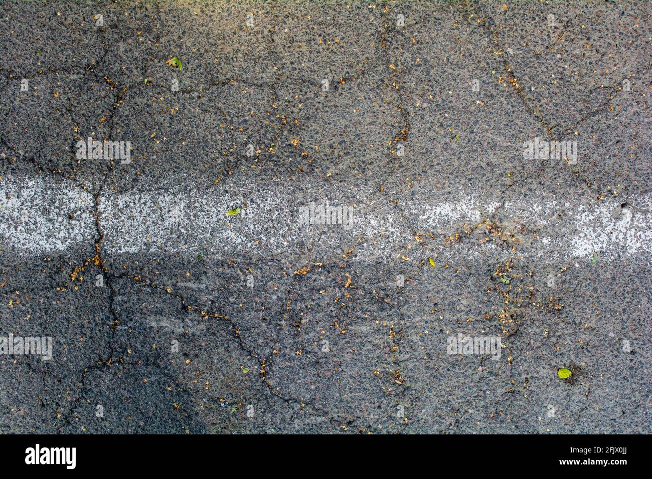 Cracked asphalt street marking hi-res stock photography and images - Alamy