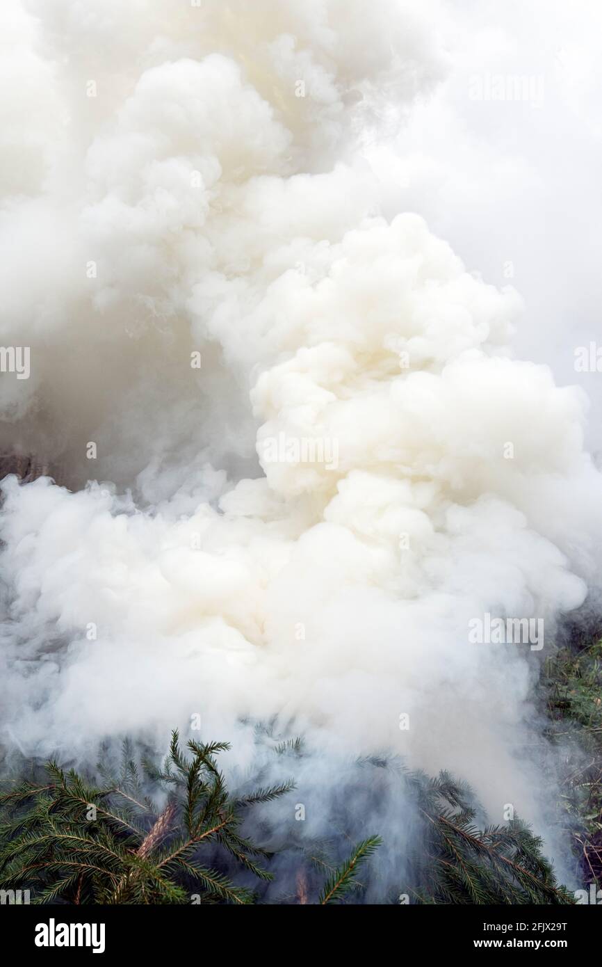 Thick smoke hi-res stock photography and images - Alamy
