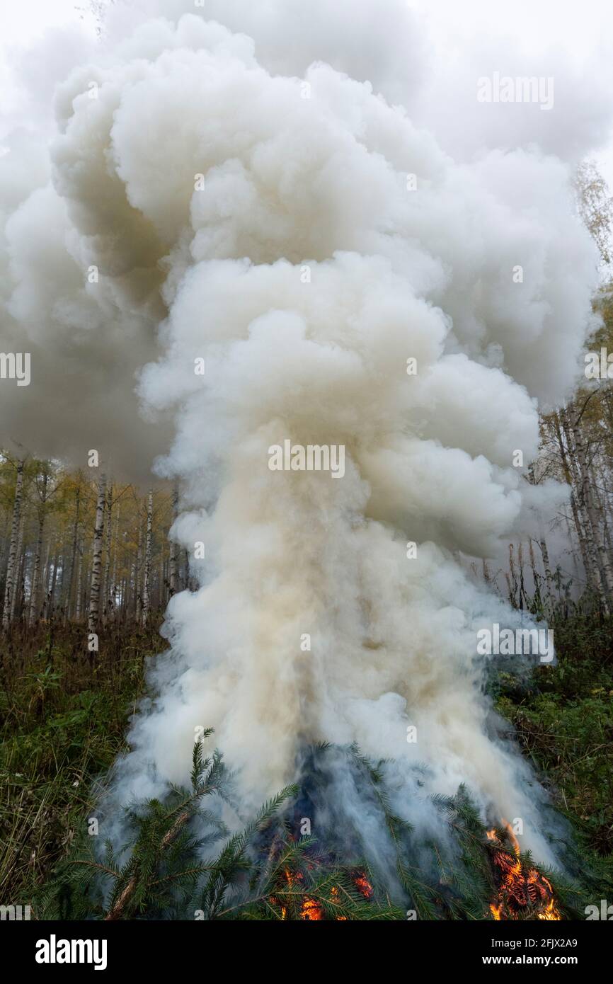 Thick smoke hi-res stock photography and images - Alamy