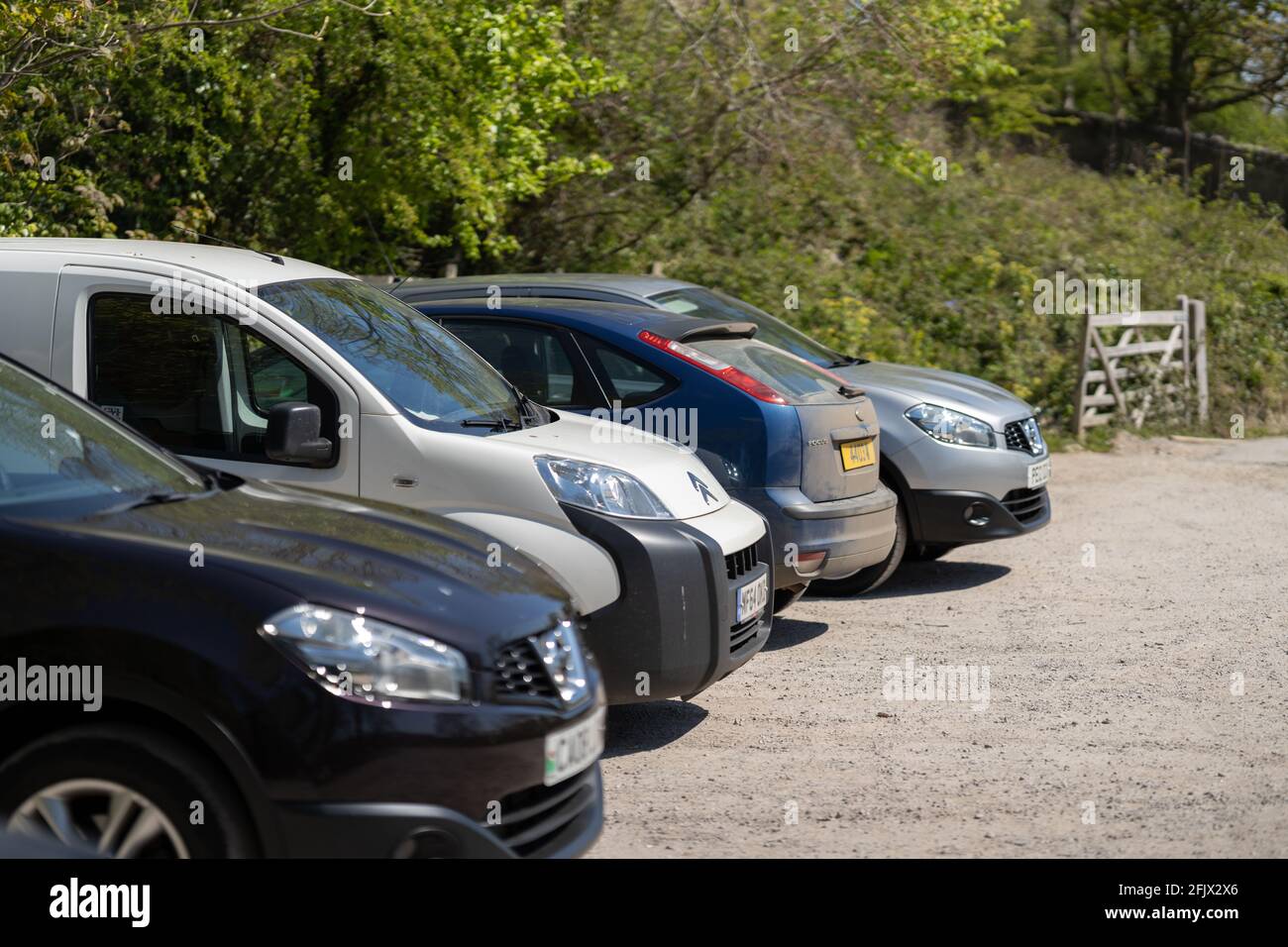 Gravel car park hi-res stock photography and images - Alamy