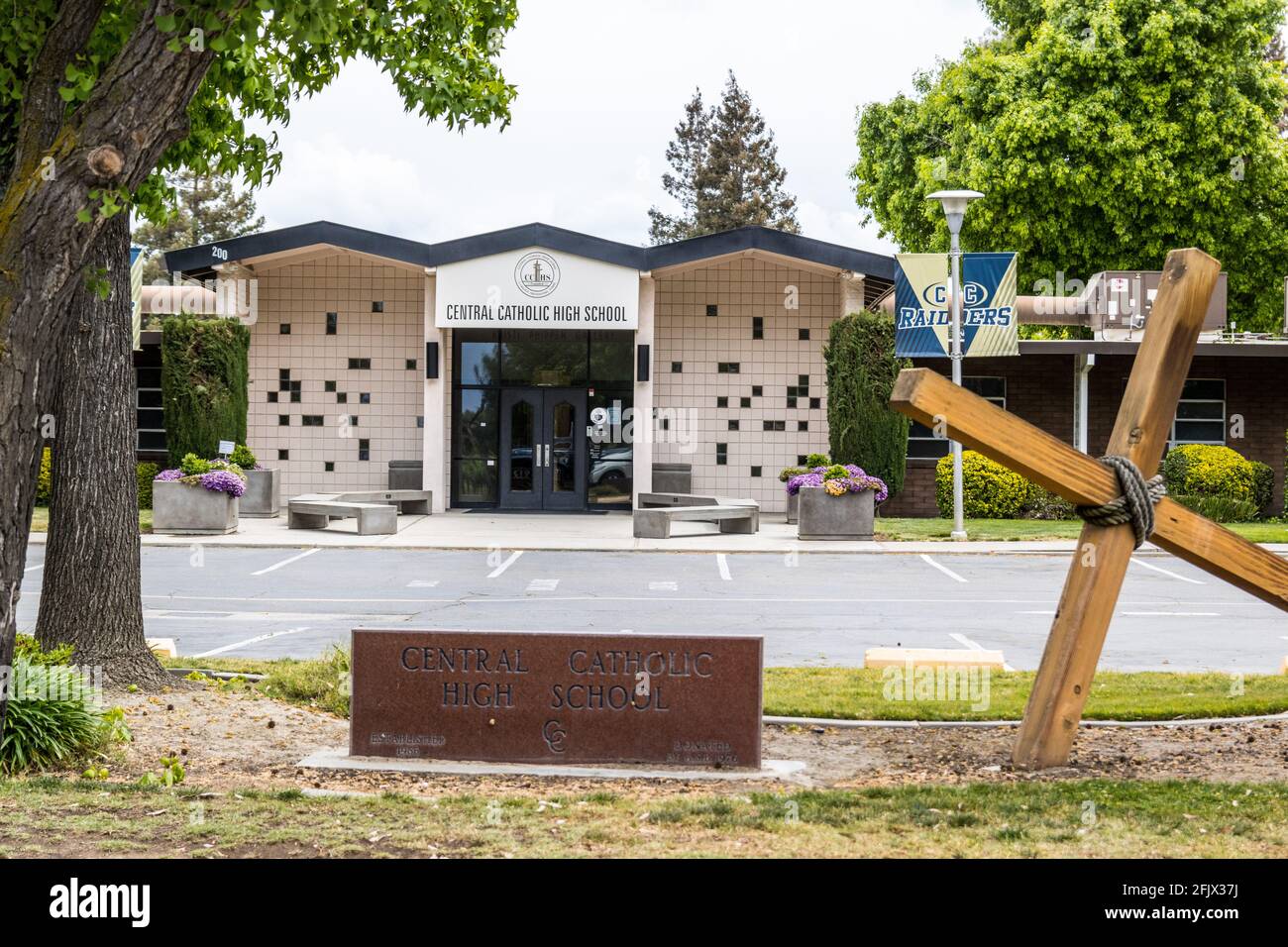 Catholic high school hi-res stock photography and images - Alamy