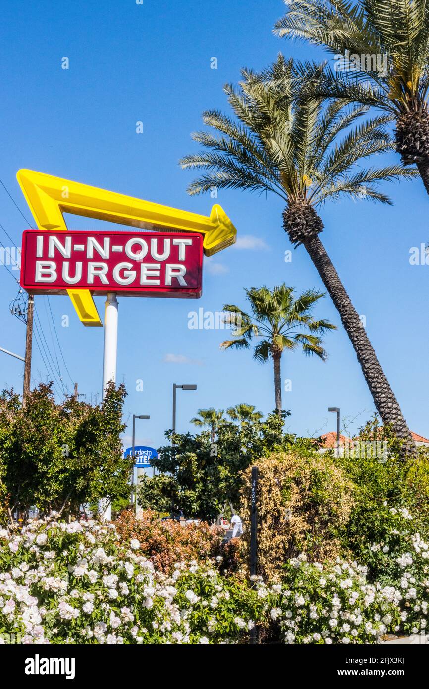 An In-N-Out Hamburger in Modesto California Stock Photo - Alamy